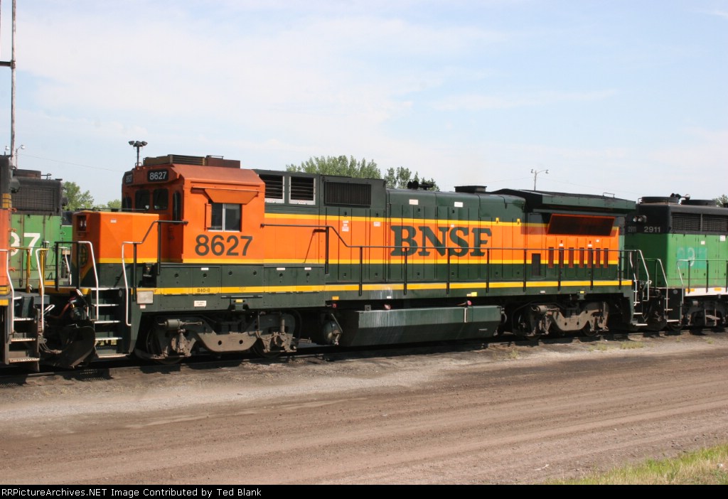 BNSF 8627